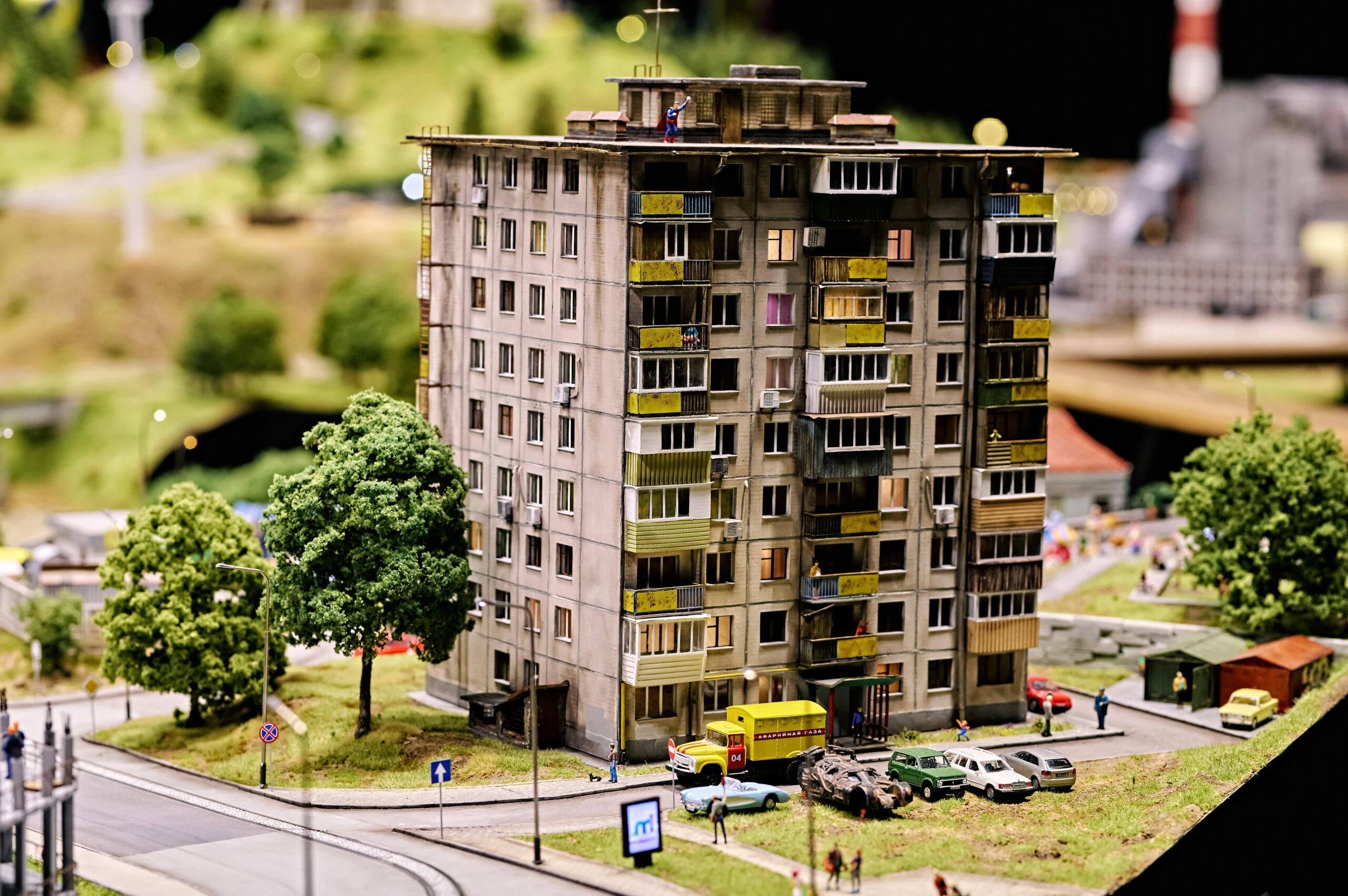 Kyiv nine-story building in modernism style - Miniland